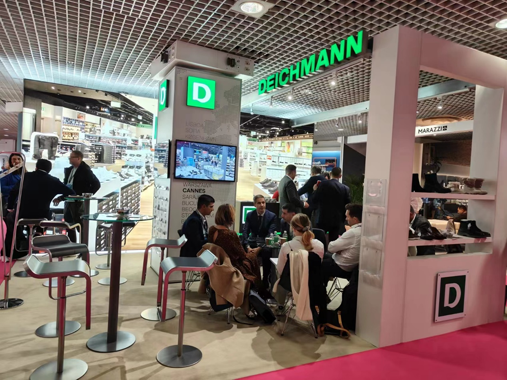 Vionvision Dazzles at the MAPIC Exhibition, Marking the Brand-new Era ...